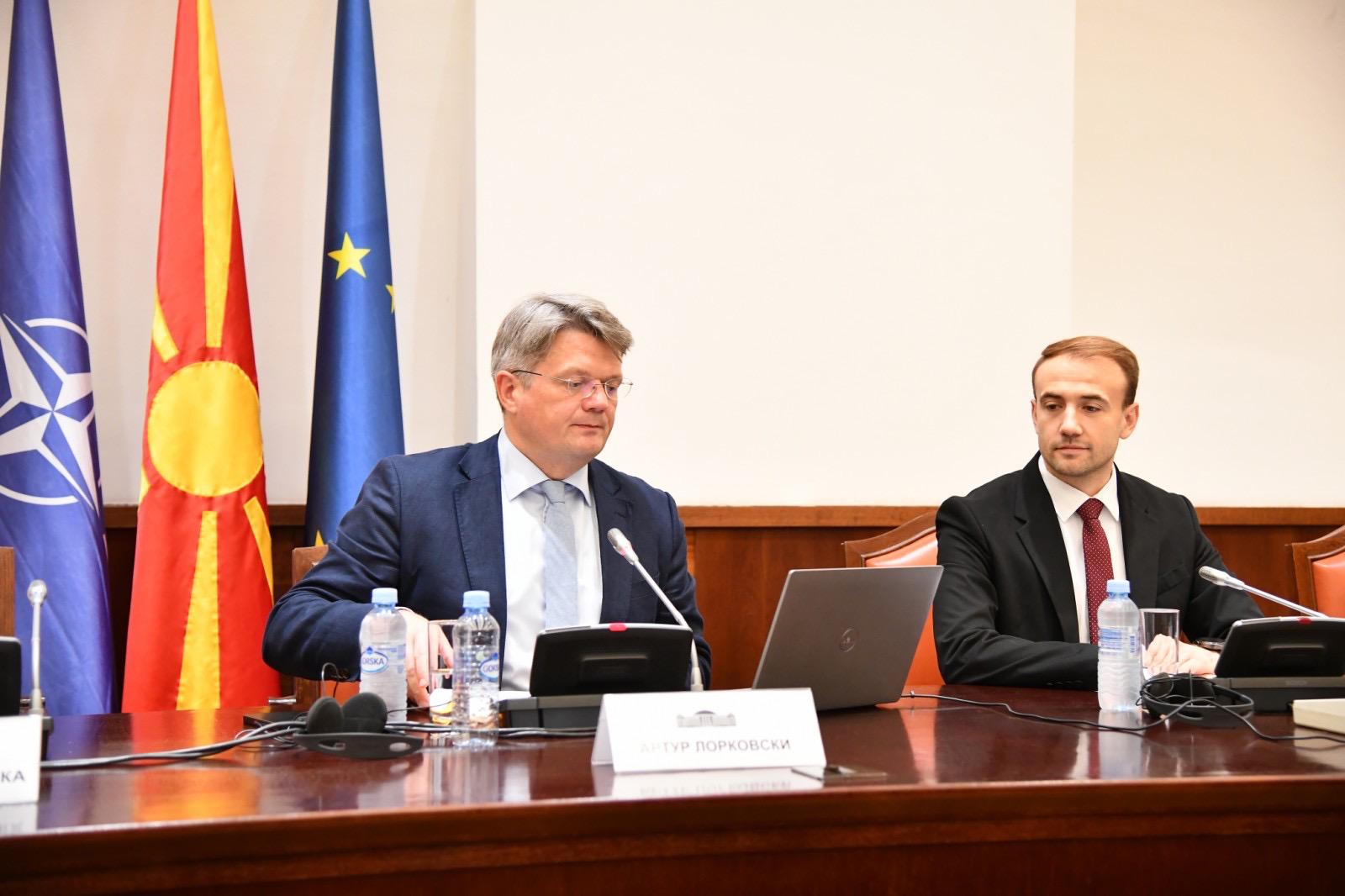 Director Artur Lorkowski highlights energy sector reforms during North ...
